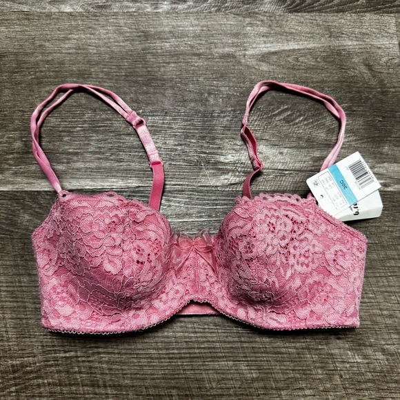 b. tempt’d | Intimates & Sleepwear | B Temptd Pink Lace Bra Size 3c ...
